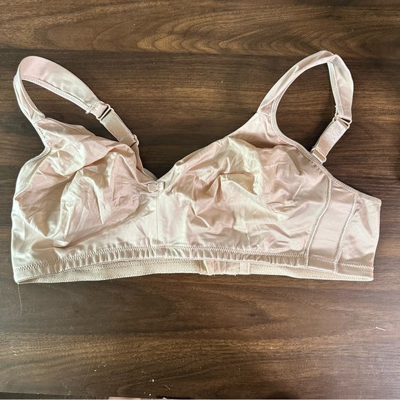 Playtex | Intimates & Sleepwear | Playtex Beige Bra Size 44c | Poshmark